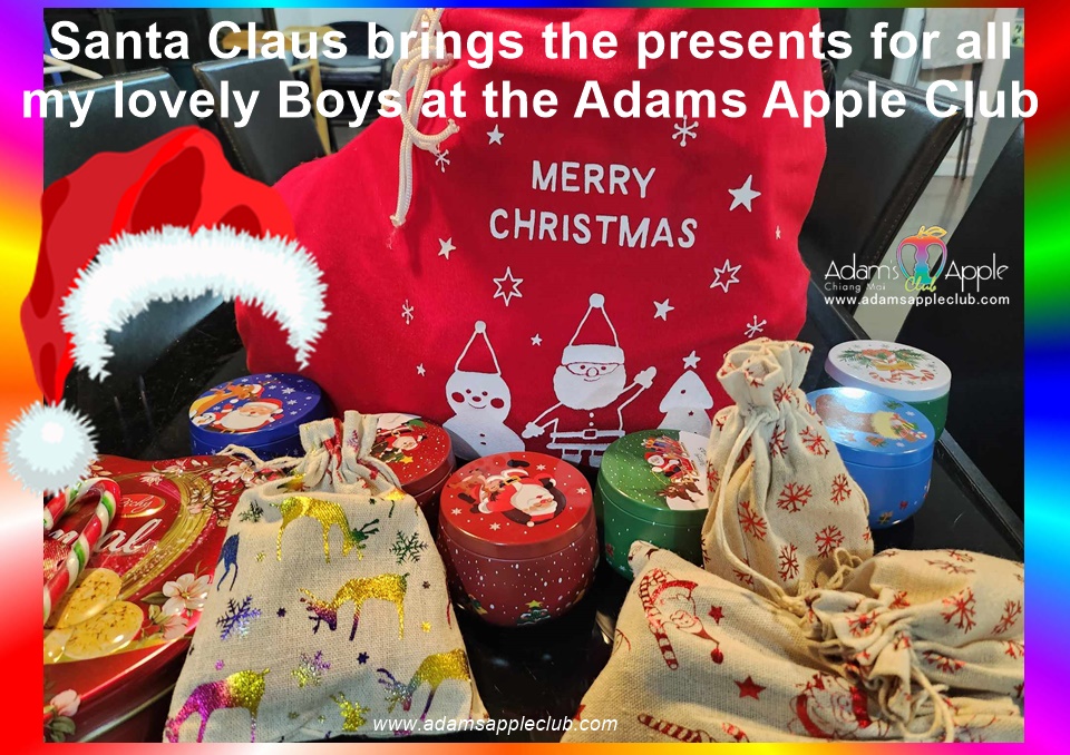 X-Mas presents 2023 - Santa Claus brings the presents